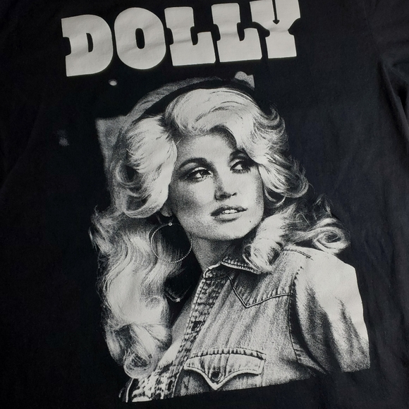 dolly | Tops | Repop Dolly Parton Tee Shirt On Dolly Label Sz Large ...